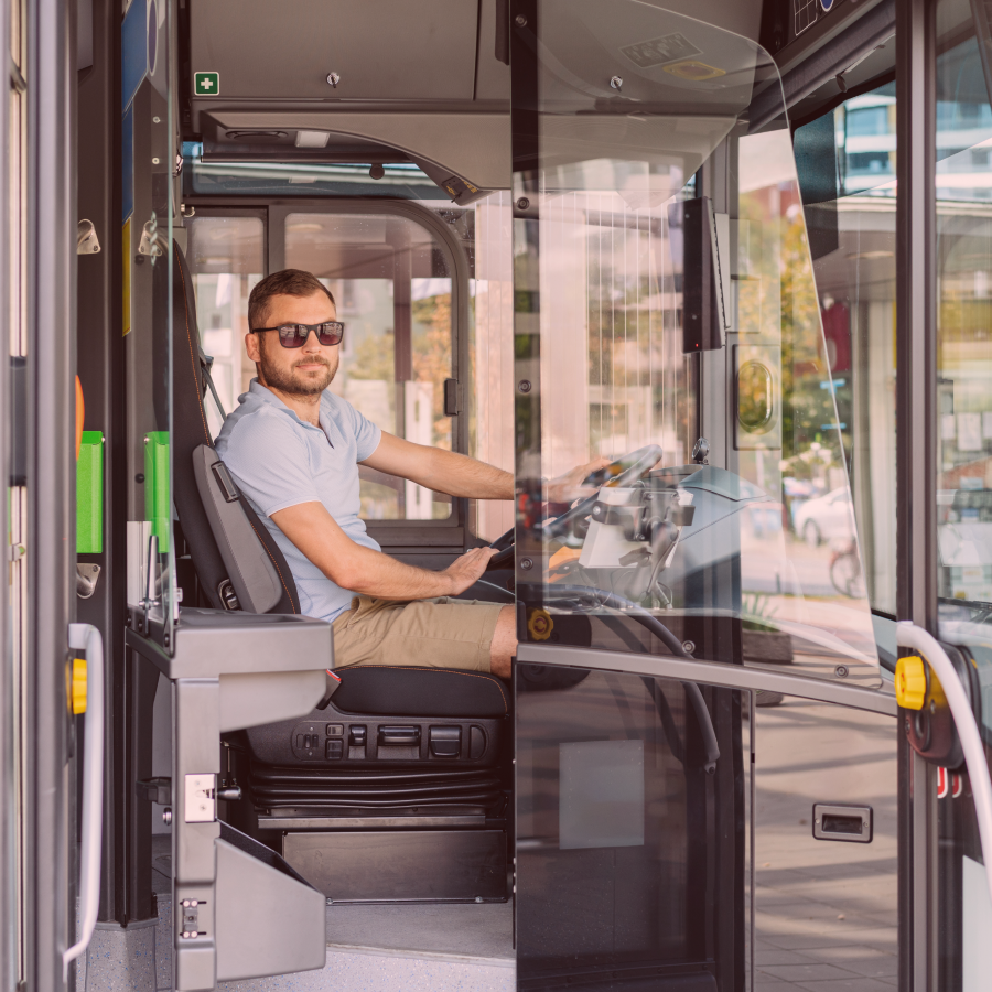 Operations Control. Real-Time Passenger Information. - Ridango